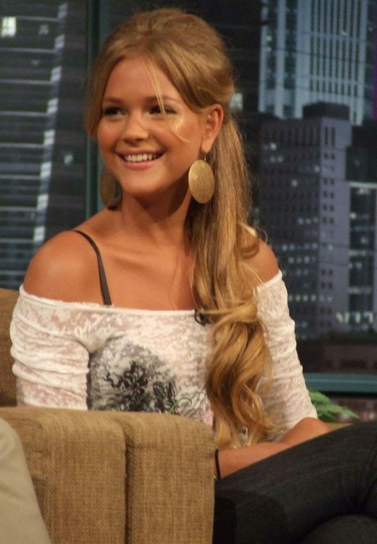 Esti Ginzburg - Bio, Age, Career, Modeling Career and Facts ...
