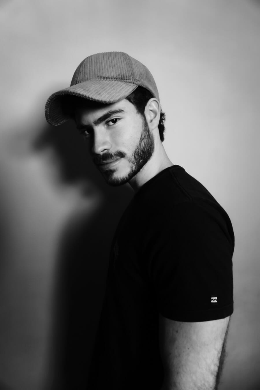 Music Artist Tugen's latest releases 'Moonlight', 'Find Your Love' and ...